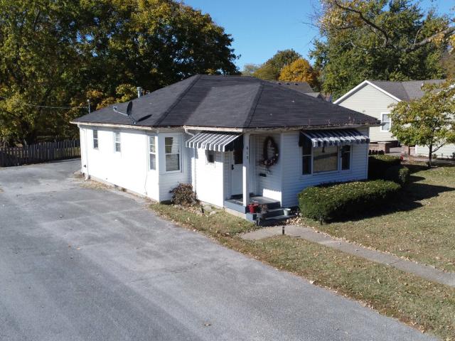 615 S 5th St, Watseka, IL 60970 | MLS #12510 | Compass