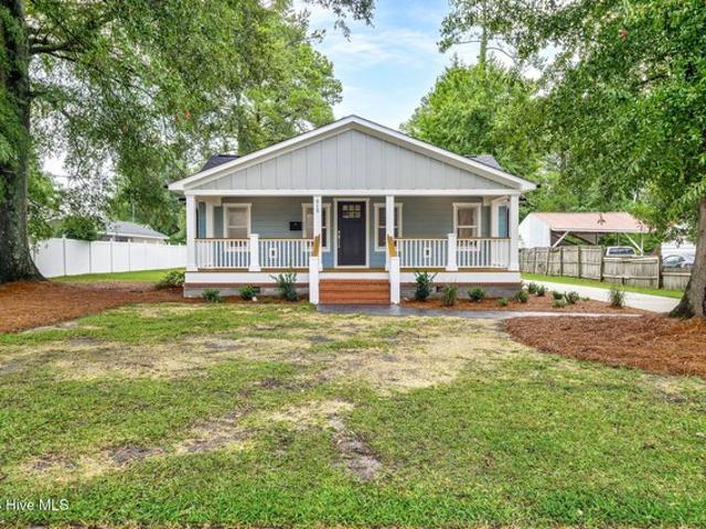 615 S Raleigh St, Wallace, NC 28466