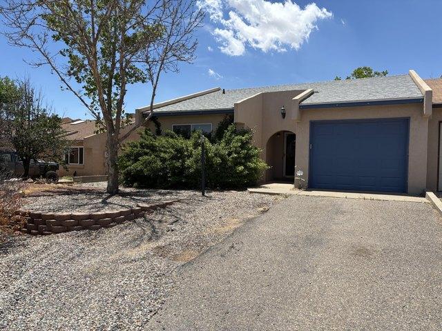 615 Stallion Rd SE, Rio Rancho, NM 87124
