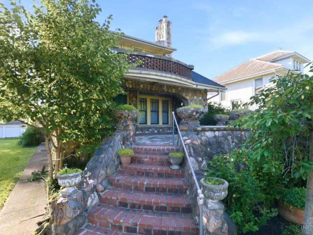 615 Stanley Street