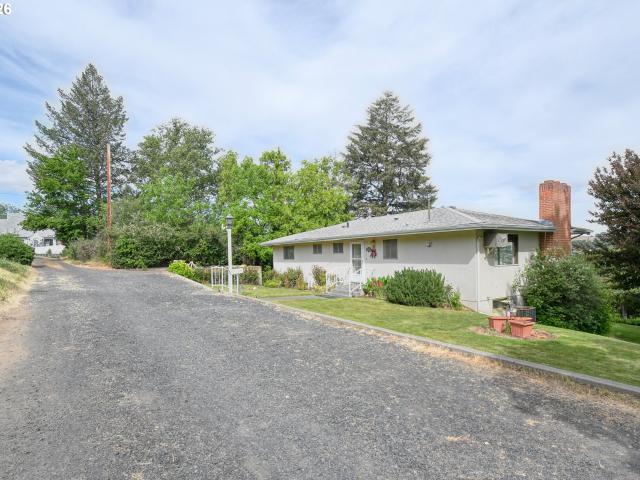 615 sw isaac ln