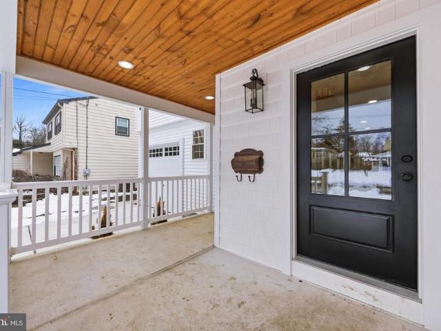 615 Pardee Lane