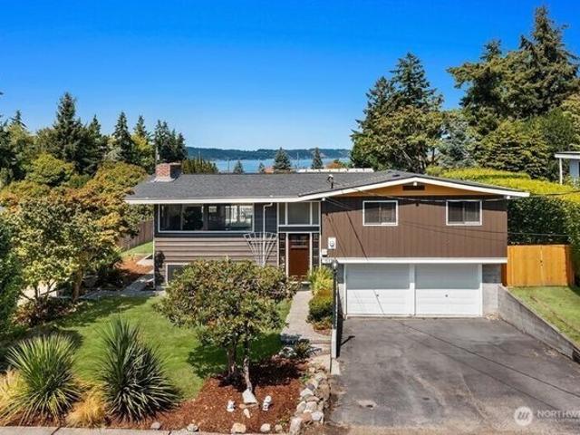 615 Pierce Ln NE, Tacoma, WA 98422