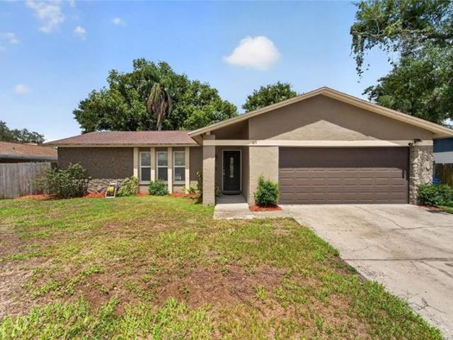 615 Pine Forest Dr, Brandon, FL 33511
