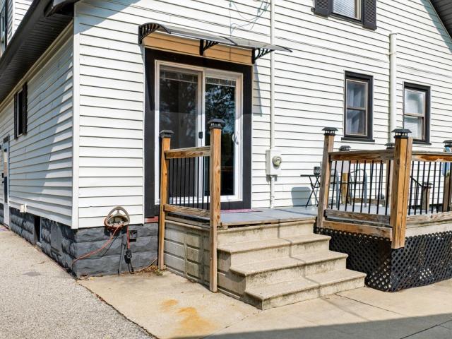 615 Pine Street