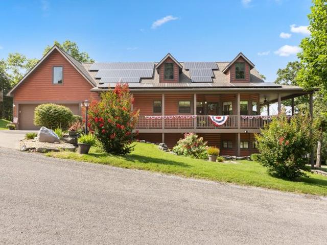 615 Pinewoods Village Dr, Hollister, MO 65672