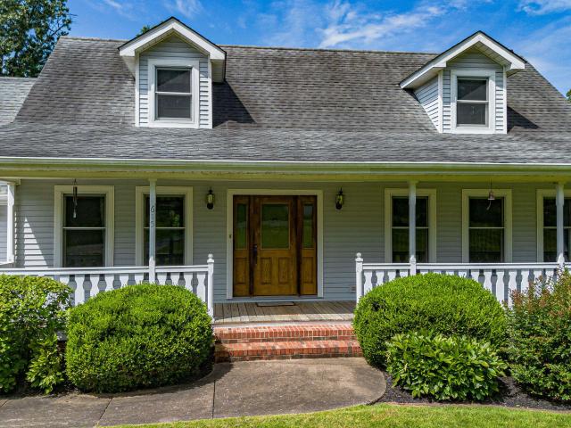 615 W Dogwood Drive