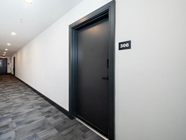 615 W Peace St Apt 306, Raleigh, NC 27605