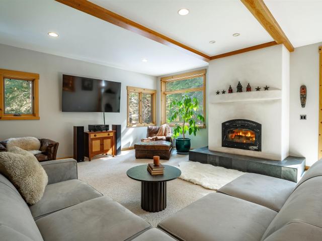 615 Woodchuck Dr, Carnelian Bay, CA 96140 | MLS #20260