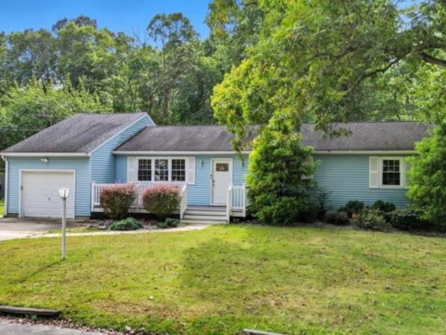 615 Woodland Ave, Absecon, NJ 08201