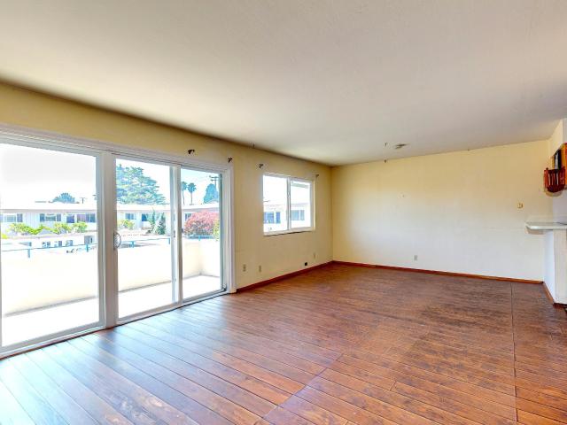 615 Willow St C