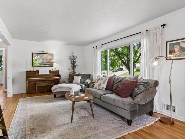 6164 Oak Knoll Drive
