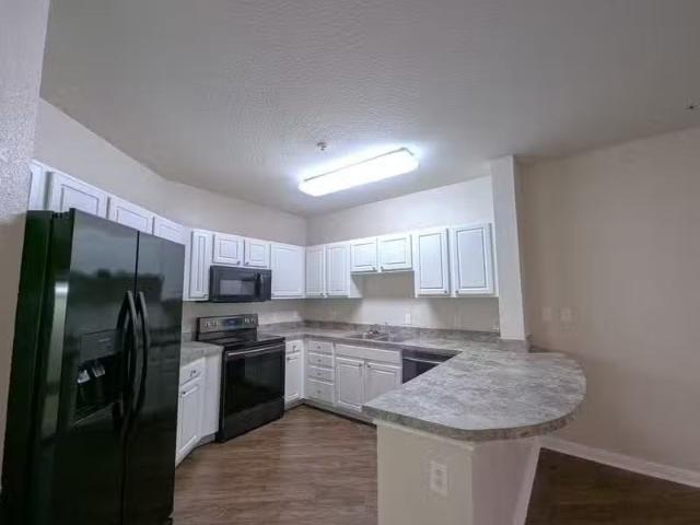 61659452 911 N Orange Ave