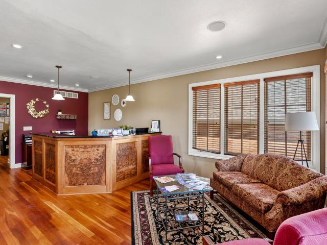 6165 N Green Bay Ave