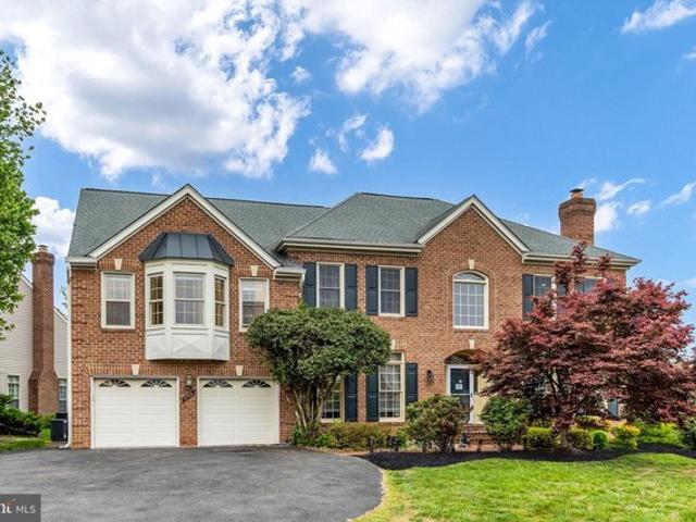 6165 Hidden Canyon Rd, Centreville, VA 20120