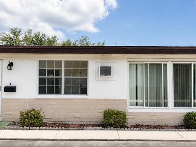 6165 58th St N Apt 3G, Saint Petersburg, FL 33709