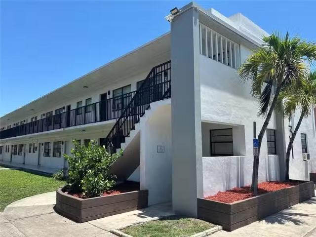 61666678 731 Nw 56th St #205