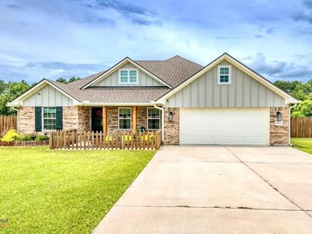 6166 Windwood Esates Dr, Blanchard, LA 71107