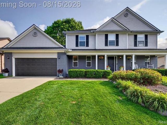 6167 Foxfire Cir, Independence, MI 48346
