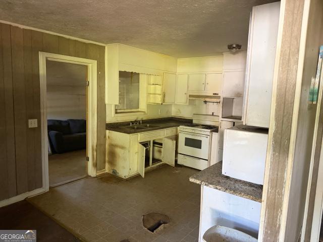 6168 Castlewood Drive