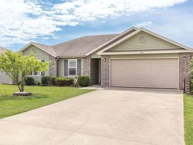 61606698 523 Amber Ave