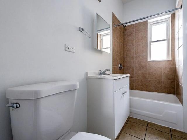 6160 6 S Martin Luther King Dr, Chicago, IL 60637