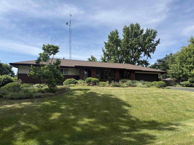 6161 Cathedral Ct, Rockford, IL 61109