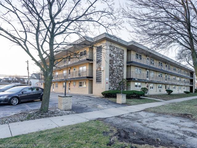6161 w higgins avenue # 8