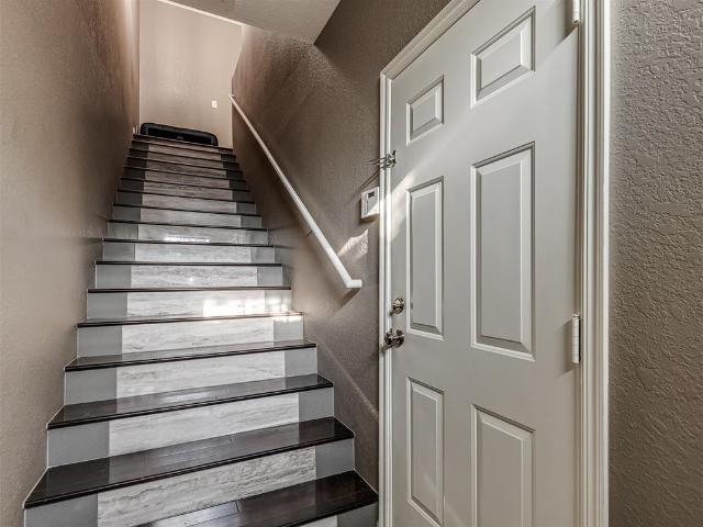 6162 N Brookline Avenue # 22