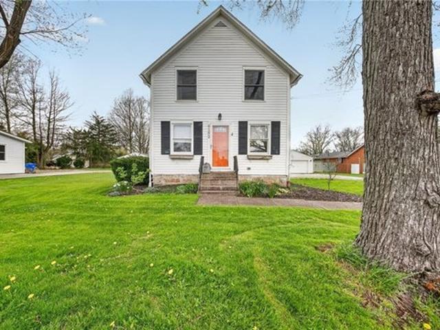 6162 Engle Rd, Brook Park, OH 44142