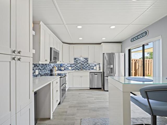 6163 SE Riverboat Dr Unit 1018, Stuart, FL 34997
