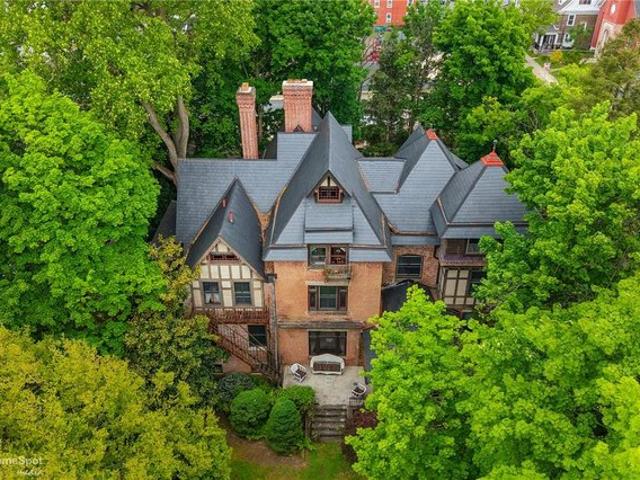 616 2nd St, Catasauqua, PA 18032
