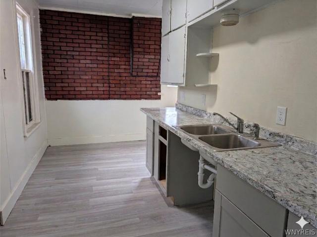 616 7th Ave lower