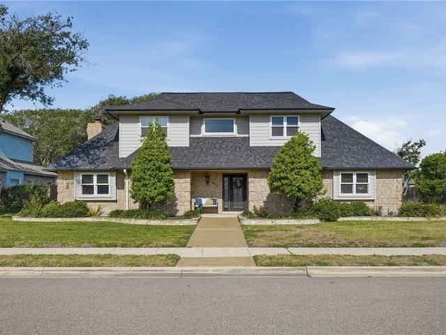 616 Colonial Dr, Portland, TX 78374