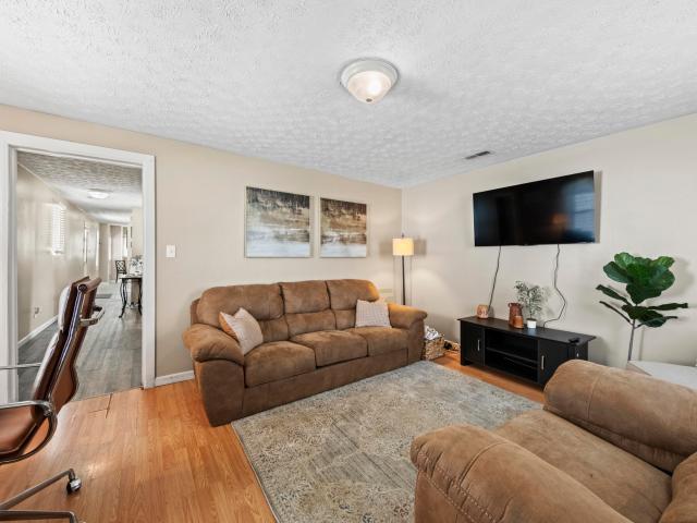 616 Central Avenue