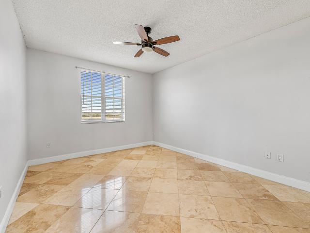 616 Clearwater Park Rd, Unit 913, West Palm Beach, FL 33401 | MLS #B26015