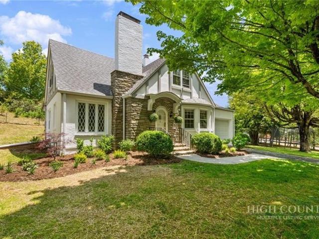 616 Cranberry St, Newland, NC 28657