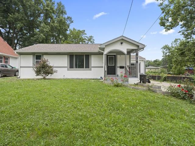 616 Creston Ave, Des Moines, IA 50315