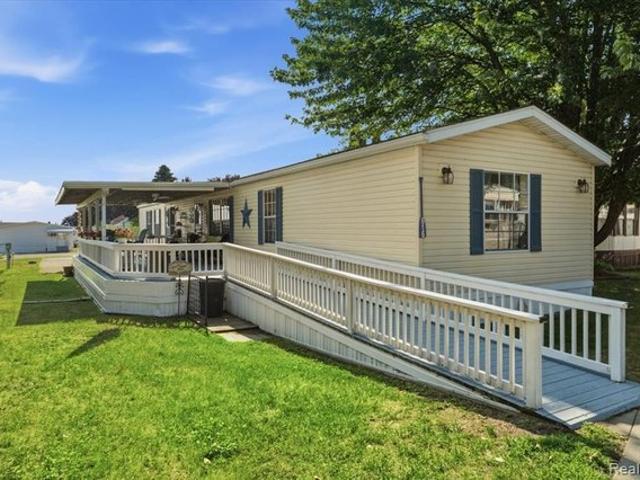 616 Barefoot Ln, Sanilac Township, MI 48469