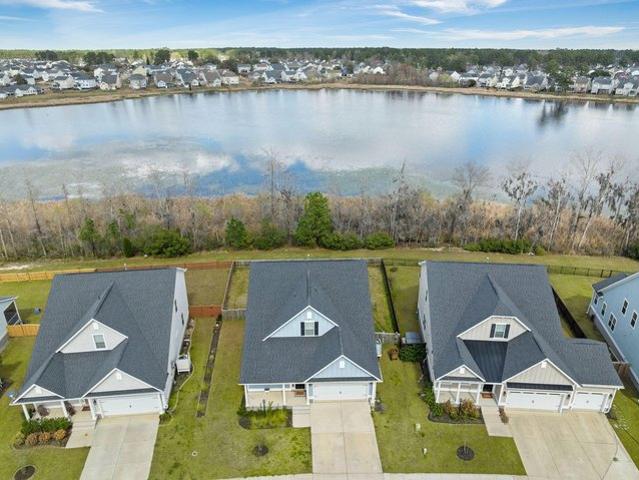 616 Black Pine Rd, Moncks Corner, SC 29461