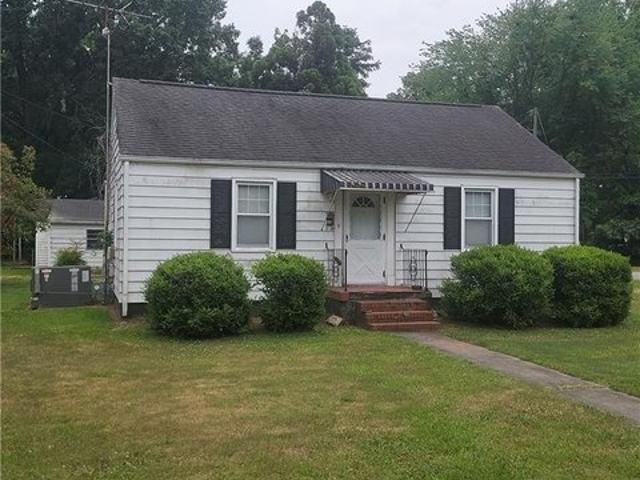 616 Brewer St, Newport News, VA 23605