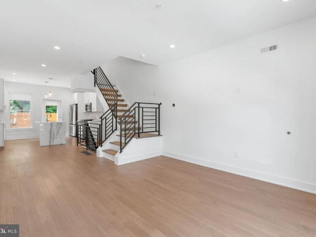 616 Dudley Street