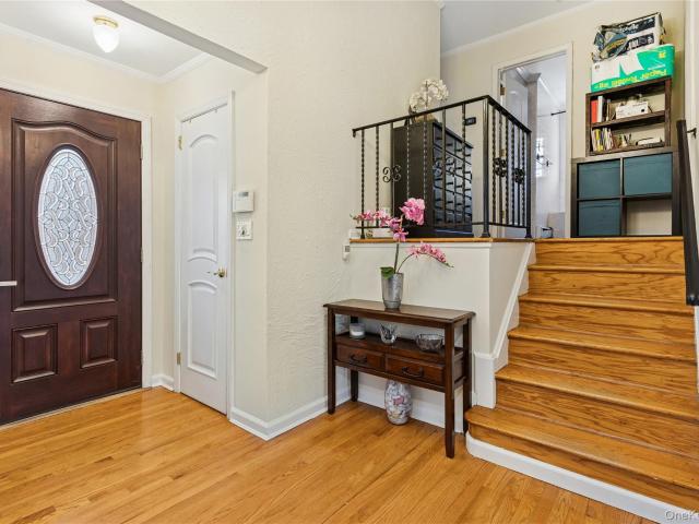 616 Duke St, Westbury, NY 11590 | MLS #947096 | Compass