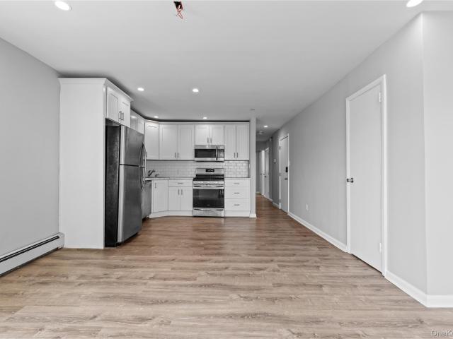 616 E Broadway 3C