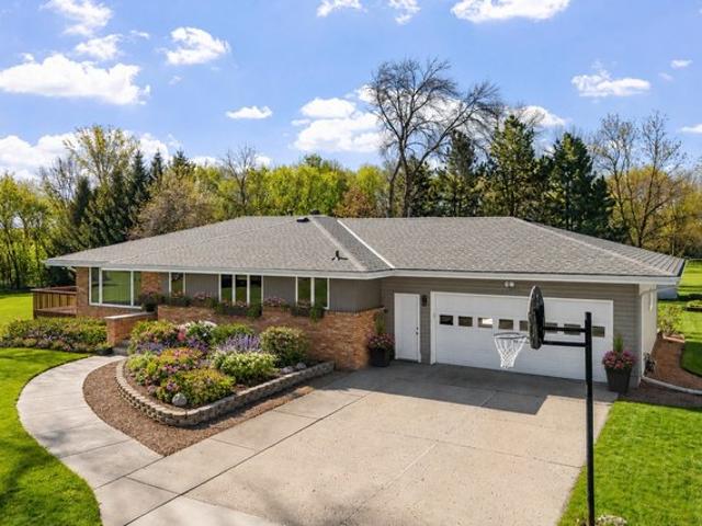 616 Elm Ave SE, Montgomery, MN 56069