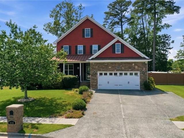616 Flint Chip Dr, Chesapeake, VA 23320