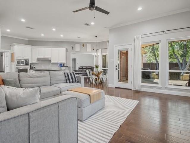 616 Indian Creek Drive