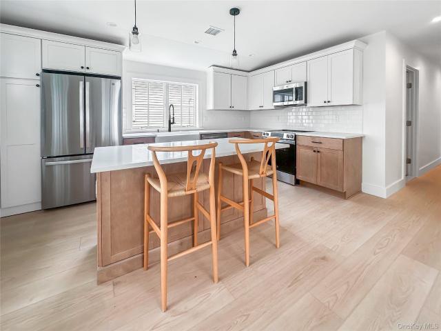 616 Main Street B