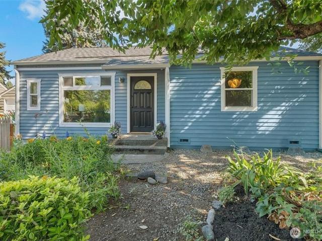 616 North St SE, Tumwater, WA 98501