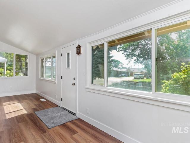 616 S 9th Ave